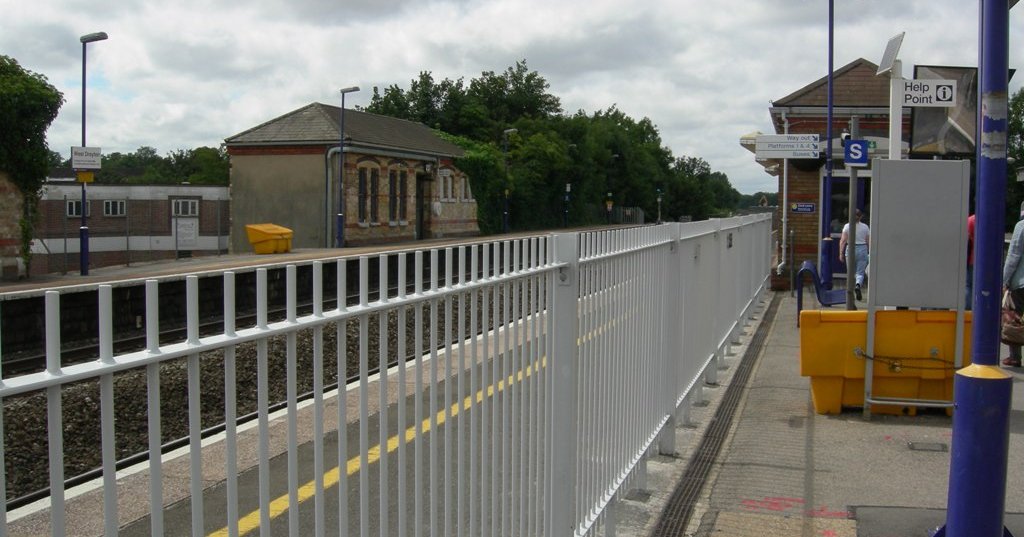 Mid platform fencing - Restrail Toolbox
